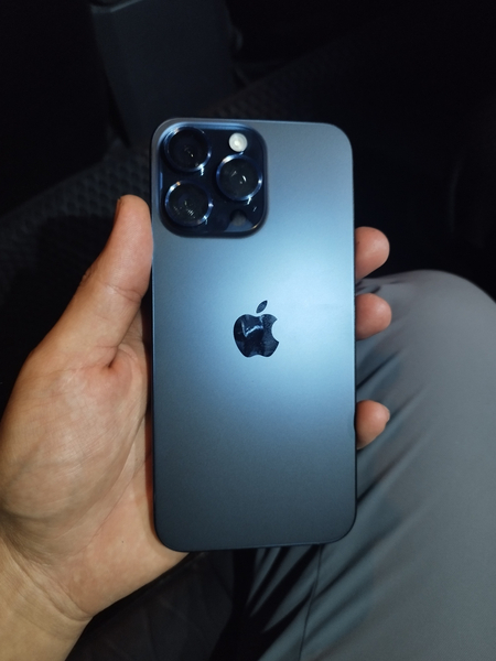 iPhone 15 max LLA E SIM 256 GB