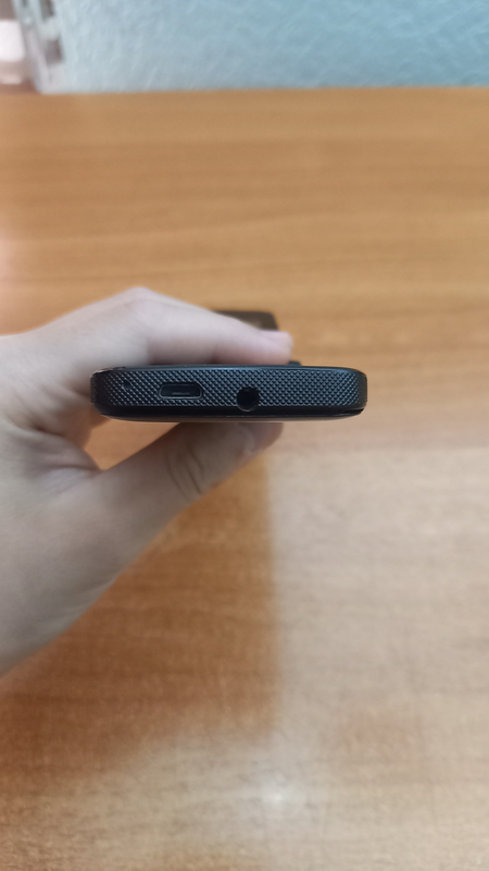 Novey A70R   telefon