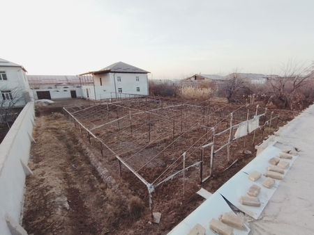 Issiqxona (parnik) sotiladi