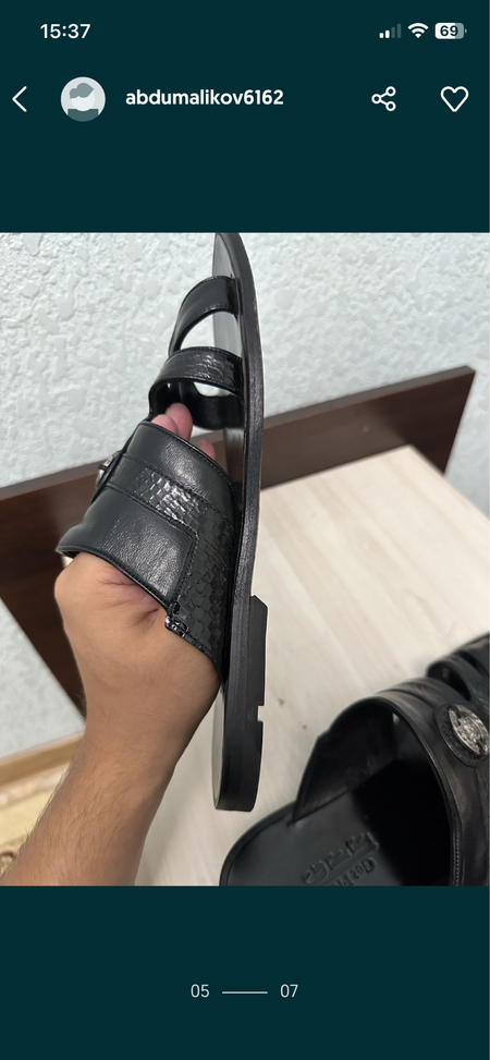 Продам тапочки Gianfranco Ferre