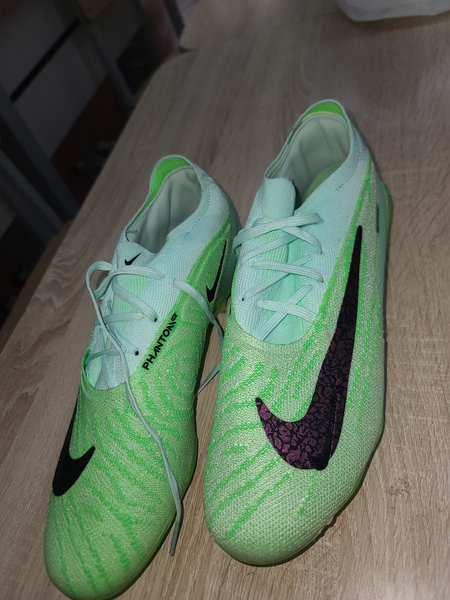 Бутсы NIKE Phantom GX