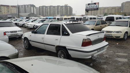 Daewoo NEXIA 1 dons