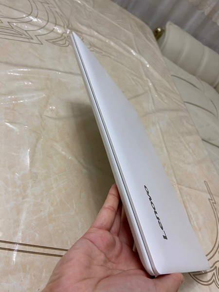 Lenovo Ideapad330 белый