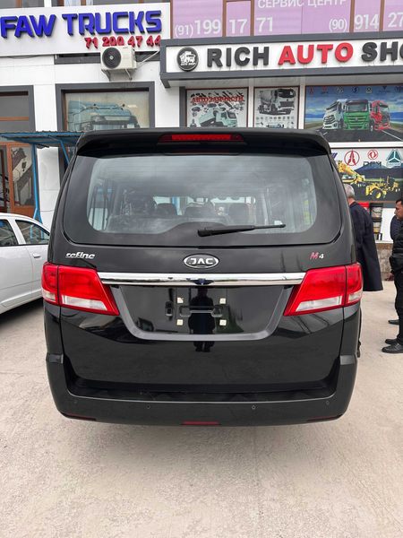 JAC M4 avtomat yumshoq miniven Komfort Hyundai starex