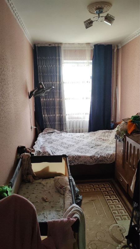 Срочно продаётся 1в2 комнатная с ремонтом,обстановкой. Кадышева.