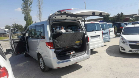 В наличи JAC M3 PLUS минивен  9 ориндикли