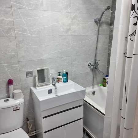 Юнусабад 4 квартал 2/2/4 (52²) продаётся квартира