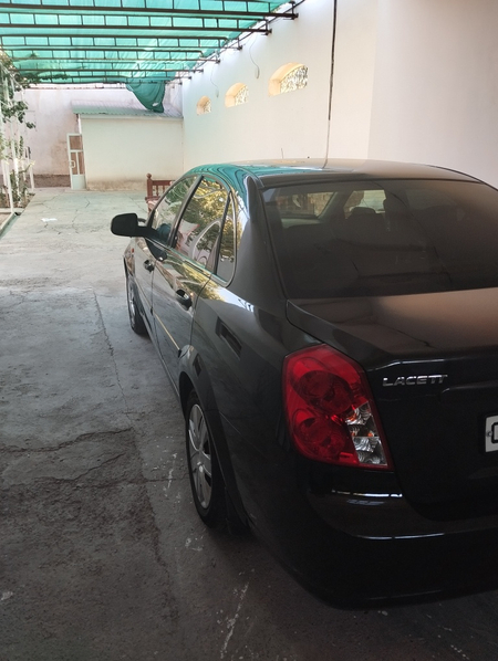 jentra 2015 yil 280000 km yurgan 2,3petnosi bor ichiga otmagan