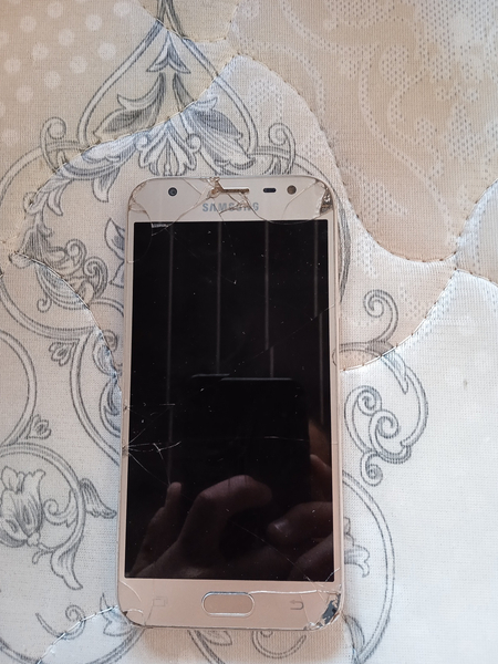 Samsung J3 .16g 2021.srochna sotiladi. Kar dak yoq.