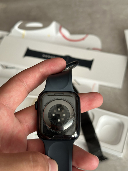Apple Iwatch 8/45mm IDEAL