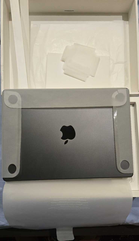 MacBook M3 Pro - Space Black |  14‑inch | 36GB - 512GB