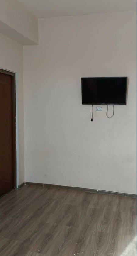 谷 130554 谷 Sergeli 7A mavzeda kvartira sotiladi 2/7/7 50 м²