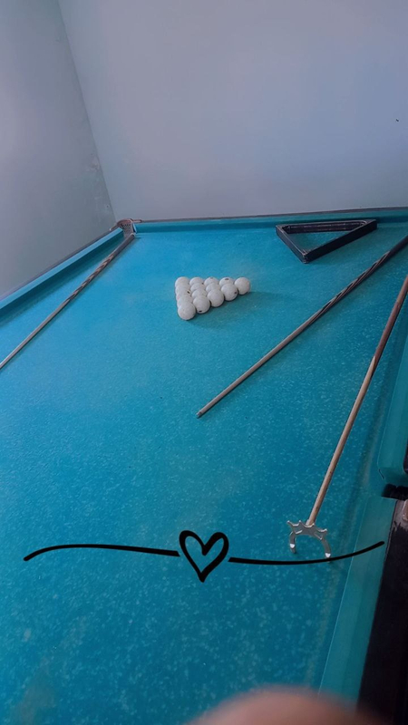 Billiardniy stol sotiladi