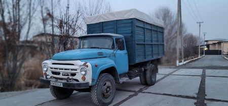 Zil 138 sotiladi