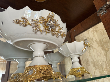 Срочно продам!! Богема белого цвета/bogema oq rang Roual classic firma