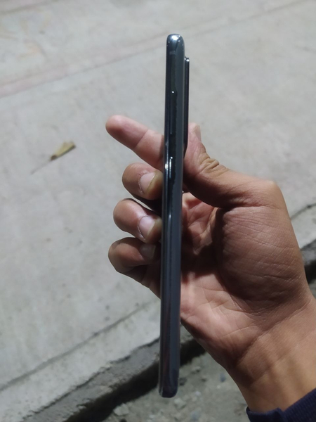 S 20 utra 5g kareski