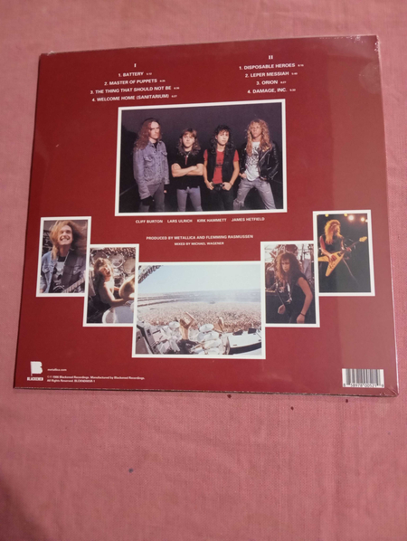 Продам фирменные виниловые диски группы METALLICA.