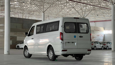 DONGFENG M08 маҳаллий линиялар учун  9 ва 11 ўриндиқли минивен