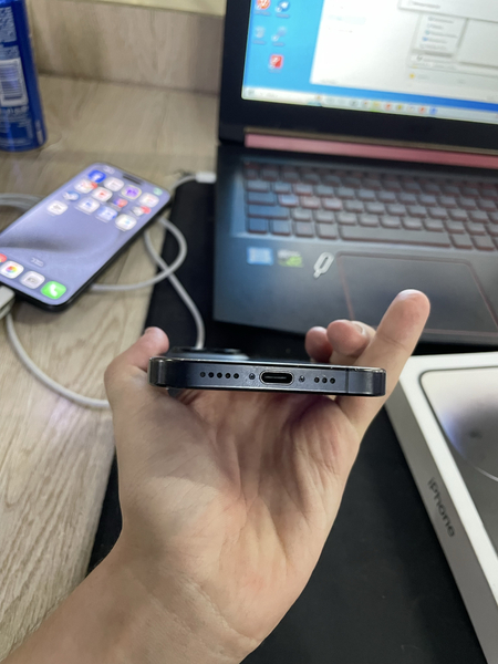 Iphone 15 Pro 266Gb 89%