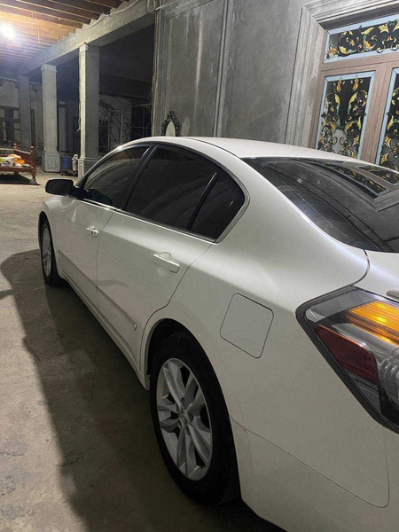Nissan Altima lux Srochno