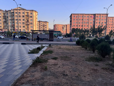Продается своя 3 комнатная квартира на сергели 5а(элит маркет)