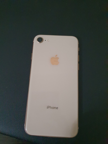 iphone 8 / 64 GB