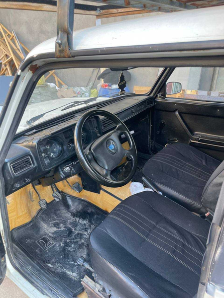 Srochna vaz 2104 sotiladi