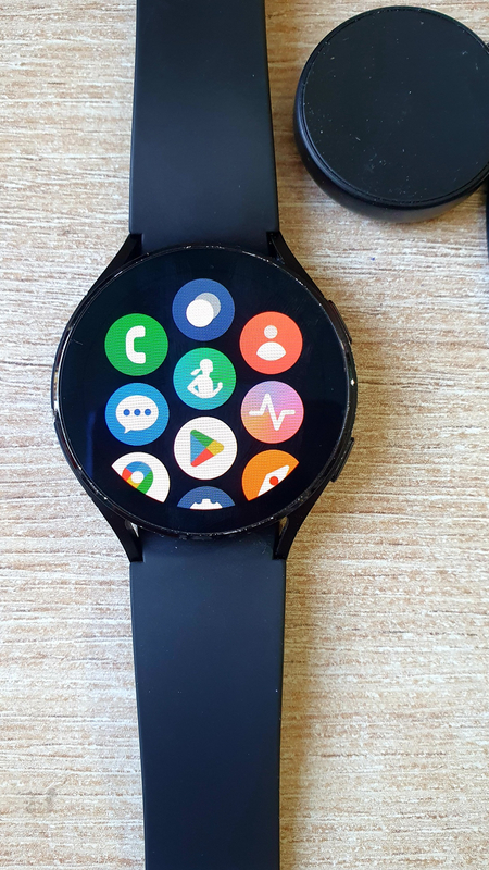 Смарт часы Samsung Galaxy Watch 4 (44 мм) Black
Черный
