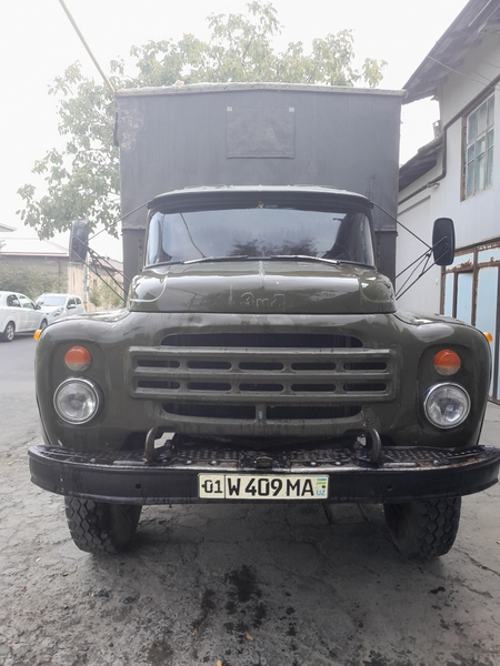 Zil 130 sotiladi