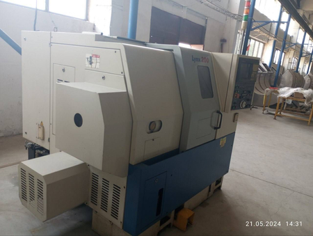 Токарный станок Doosan Lynx200 
Made In Korea