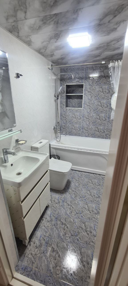 Arenda hovli faqat oilaga 4 xona