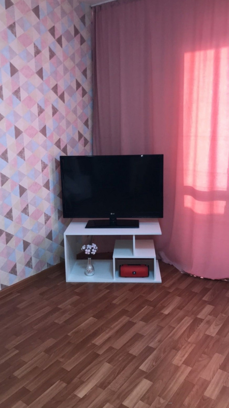 Столик журнальный