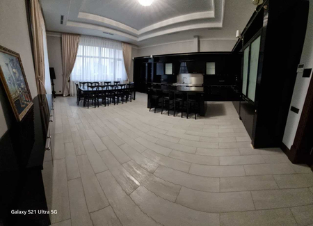 Продажа: Замок-2400 м2. Мирз-Улуг. район. 53 сотки.Аренда 40000у.е