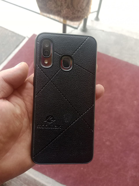 Samsung a40 64gb yangi