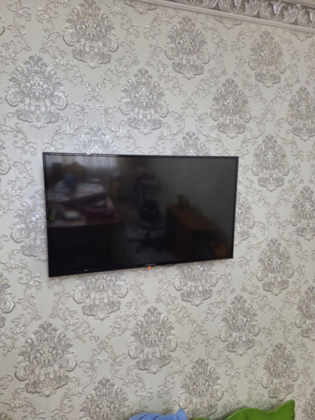 Televizor 43 talik