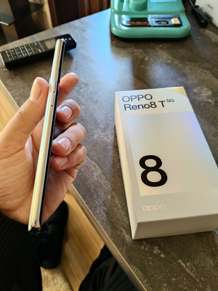 Суб-Флагман Oppo Reno 8t 5G 8/256 (edge) Snapdragon 695 кор-док...