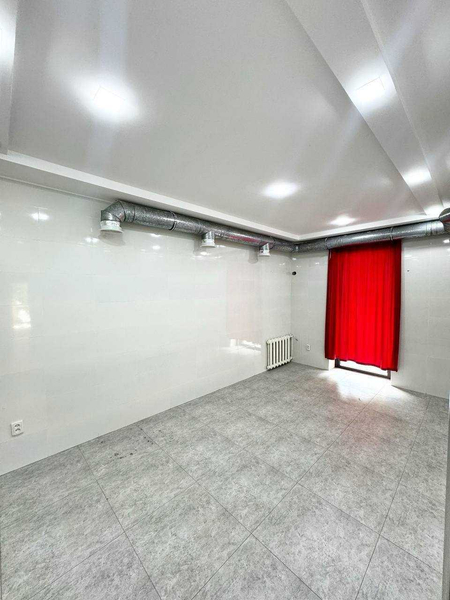 Продается нежилое помещение Ор-р Госпитальный 328 школа  100м2