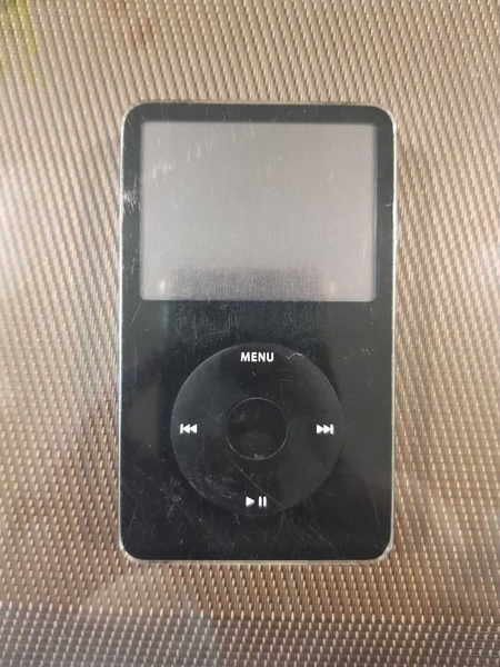 Ipod адаптер с Ipod classic 5 gen 30GB в комплекте.