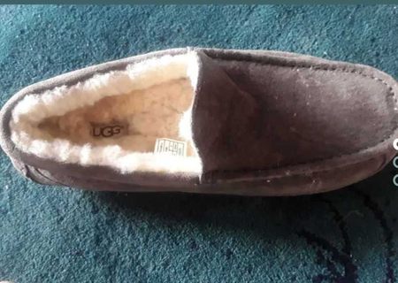 Мокасины фирмы UGG Australia