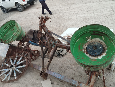 Traktor T40 traktori xolati zo\\\'r