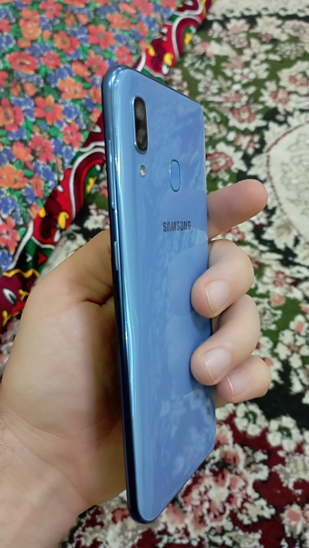 Samsung A30  32/3 xotiraga ega, 4000 mAch akumulyator