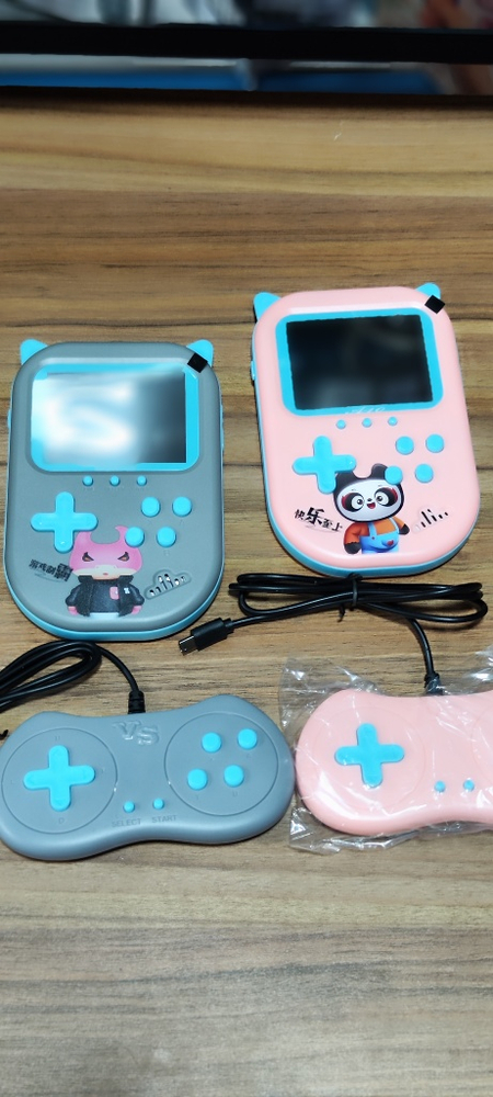 Портативная игровая мини консоль А10 + повербанк 5000mAh
Окунайтесь в