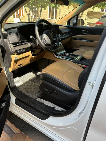 Kia Carnival 4 белый