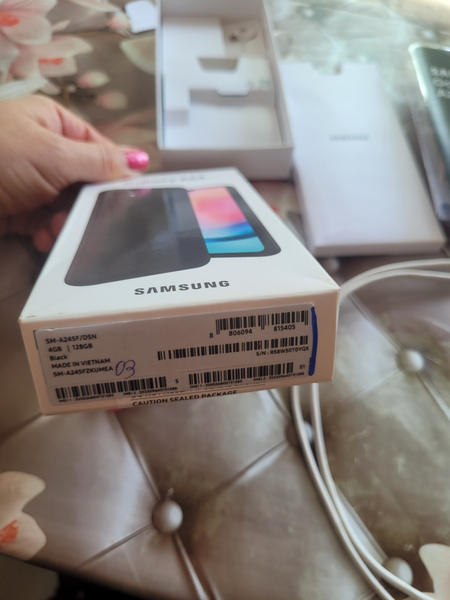 Samsung Galaxy A 24.