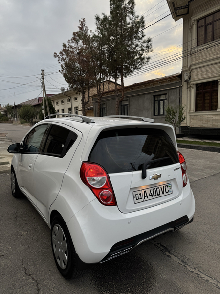 Spark 4 poz A/t sotiladi