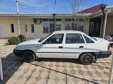 Нексия 1 1.5 donc сотилади 2 таси 8000 $