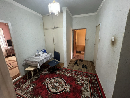 Arenda kivartira Yashnabod Kadishva 72Avtobus kanechka oldida2xona