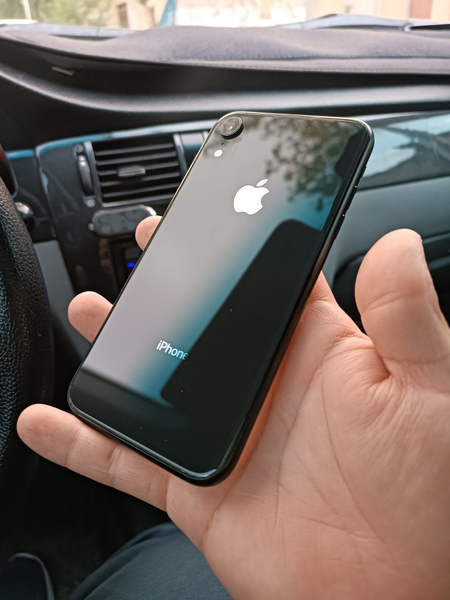 iPhone XR. Black 64 gb