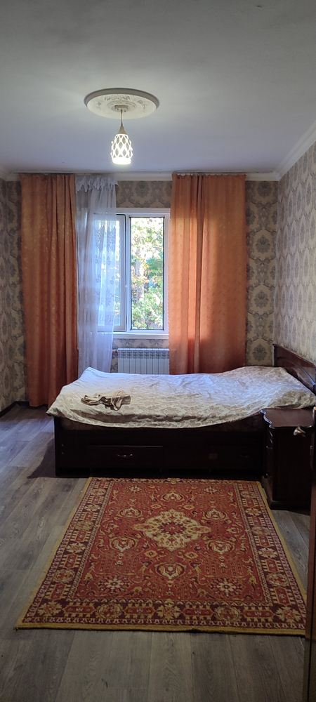 Срочно продается ,,Феруза,, 2 комн 3й этаж, ор-р Таксопарк