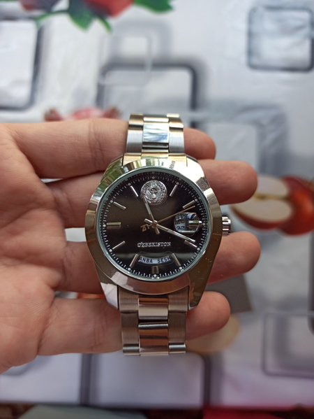 Qo\\\'l soat Rolex Remishokda